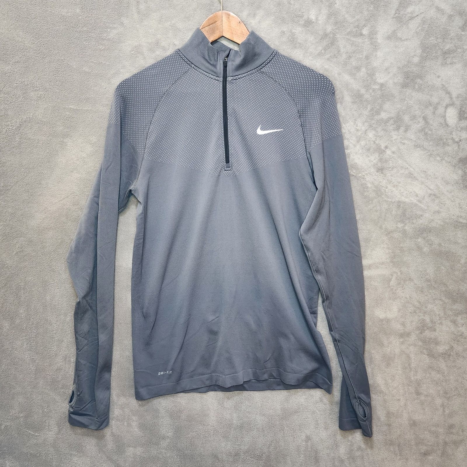 Nike Men's Medium Nike Dry Fit Running Jacket w/ Thumb Slits | Grailed