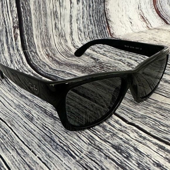 RayBan Ray-Ban 4194 601/9A Sunglasses *read description* | Grailed