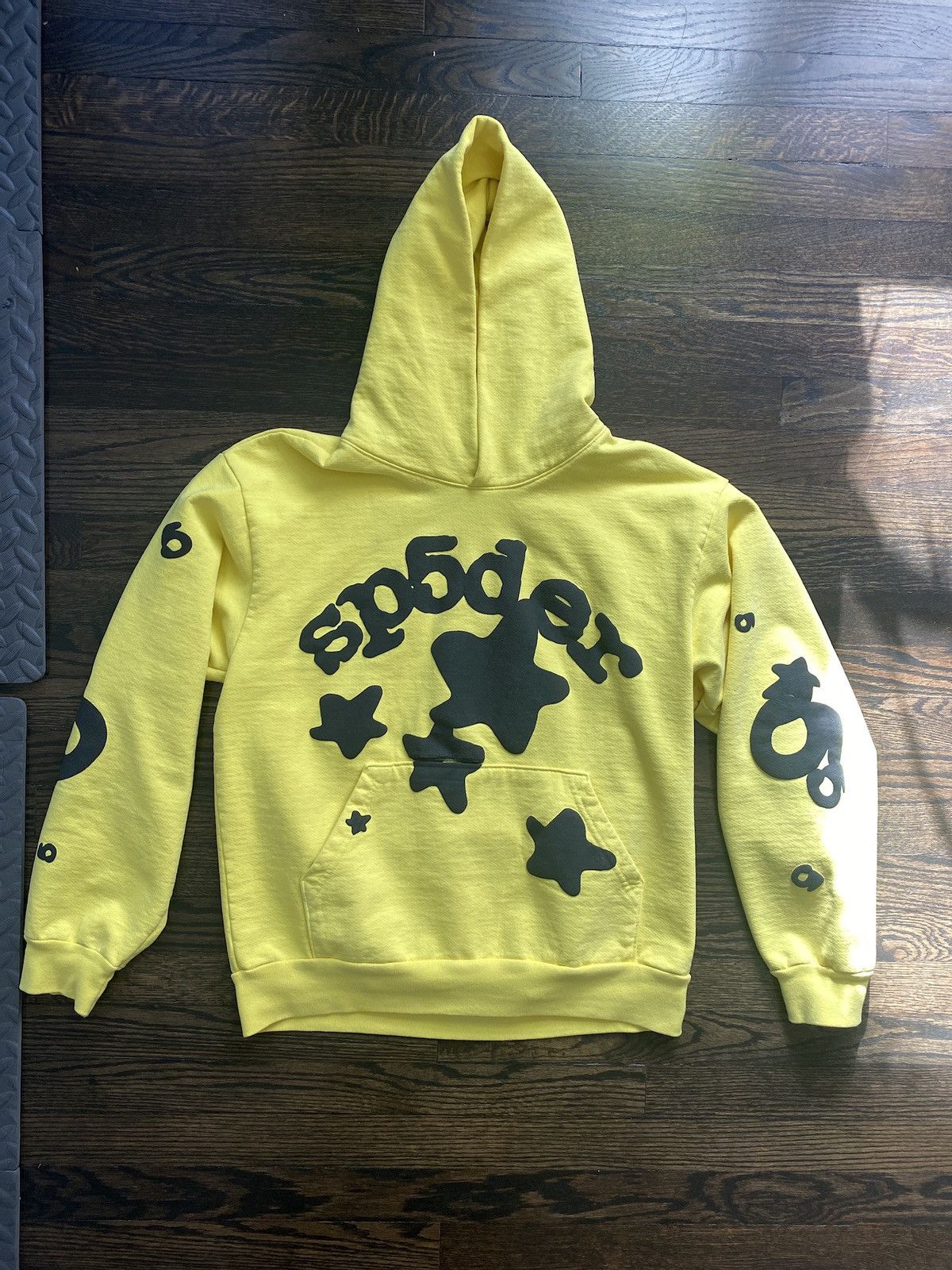 Young Thug Spider Worldwide Yellow Beluga 2023 Hoodie Size M (SP4DER ...