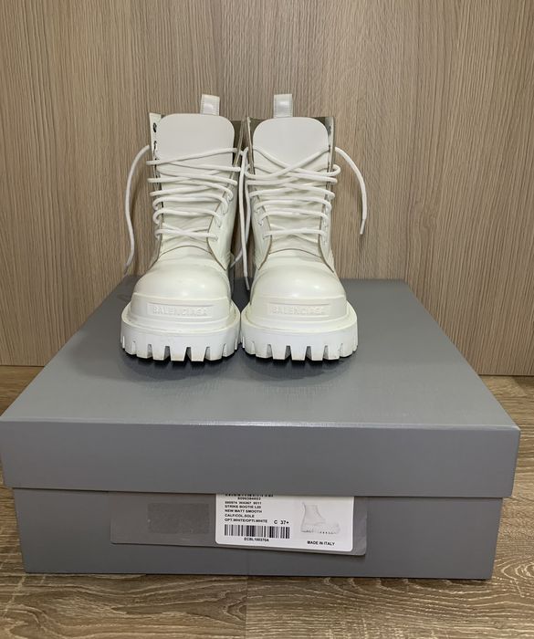 Balenciaga Balenciaga Strike leather boots white | Grailed