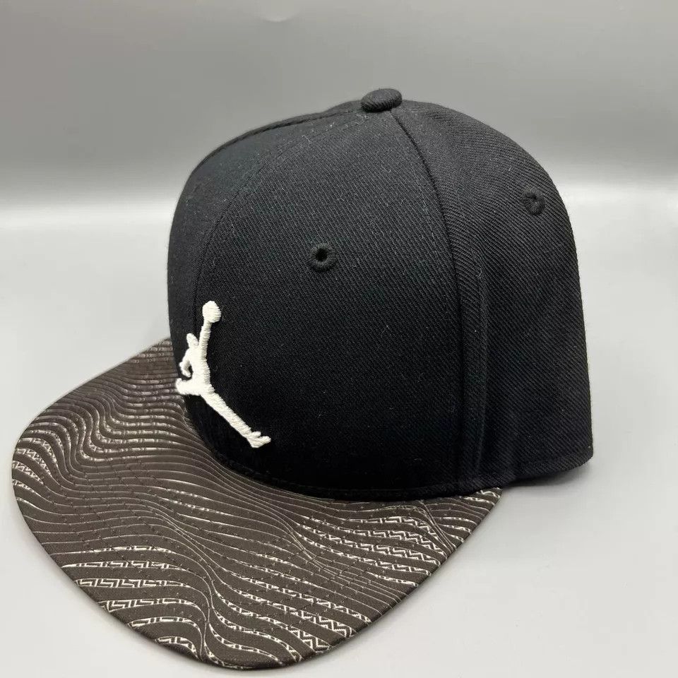 Jordan Brand Air Jordan Hat Men Retro Embroidered Logo Snap Back Cap ...