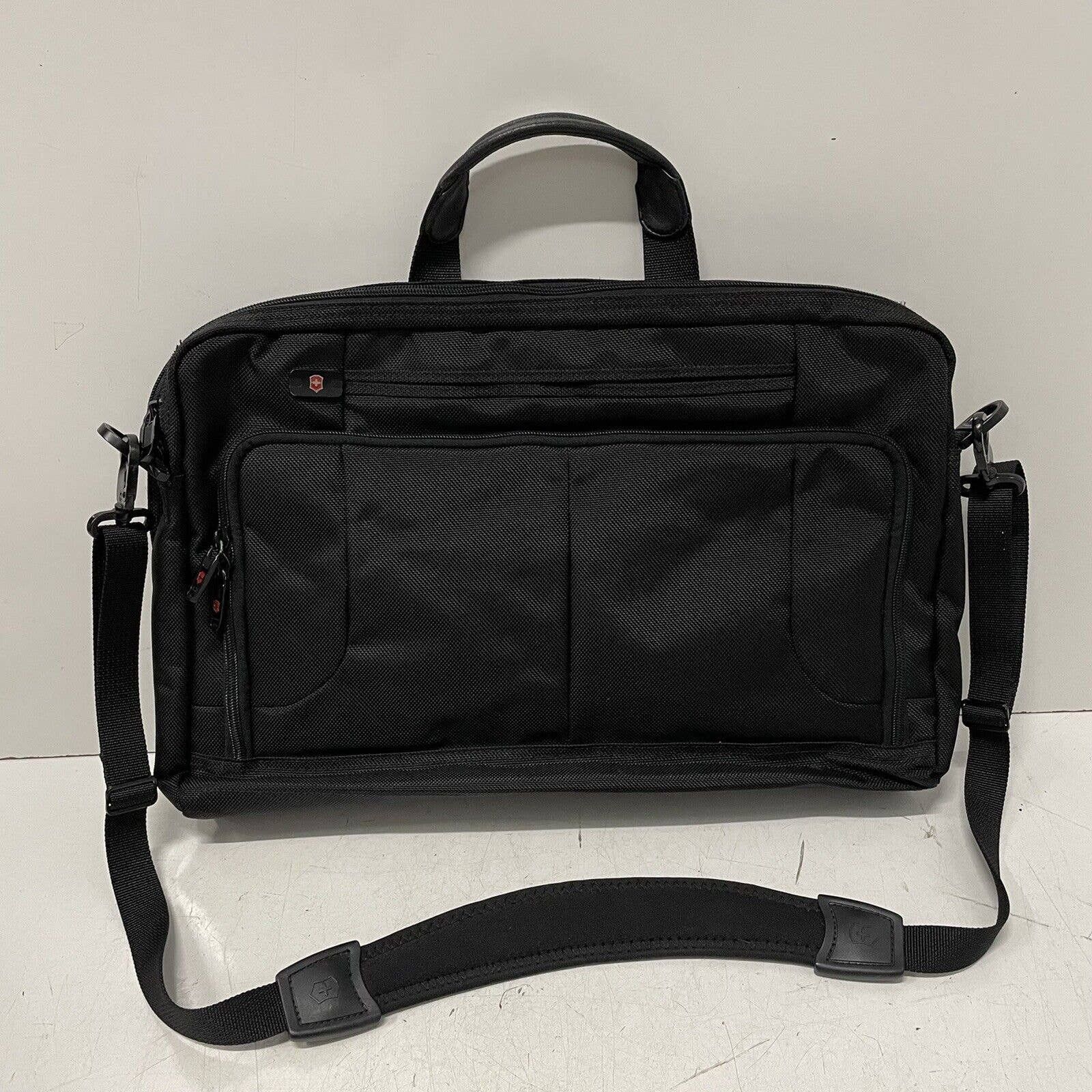 Victorinox Victorinox Swiss Army 18” Laptop Padded Messenger Bag Black ...