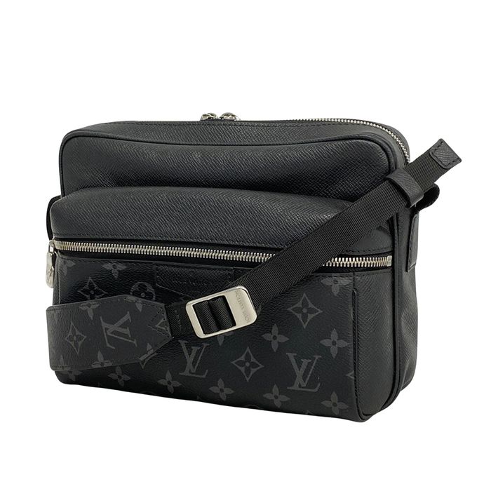 Louis Vuitton Louis Vuitton Outdoor shoulder | Grailed
