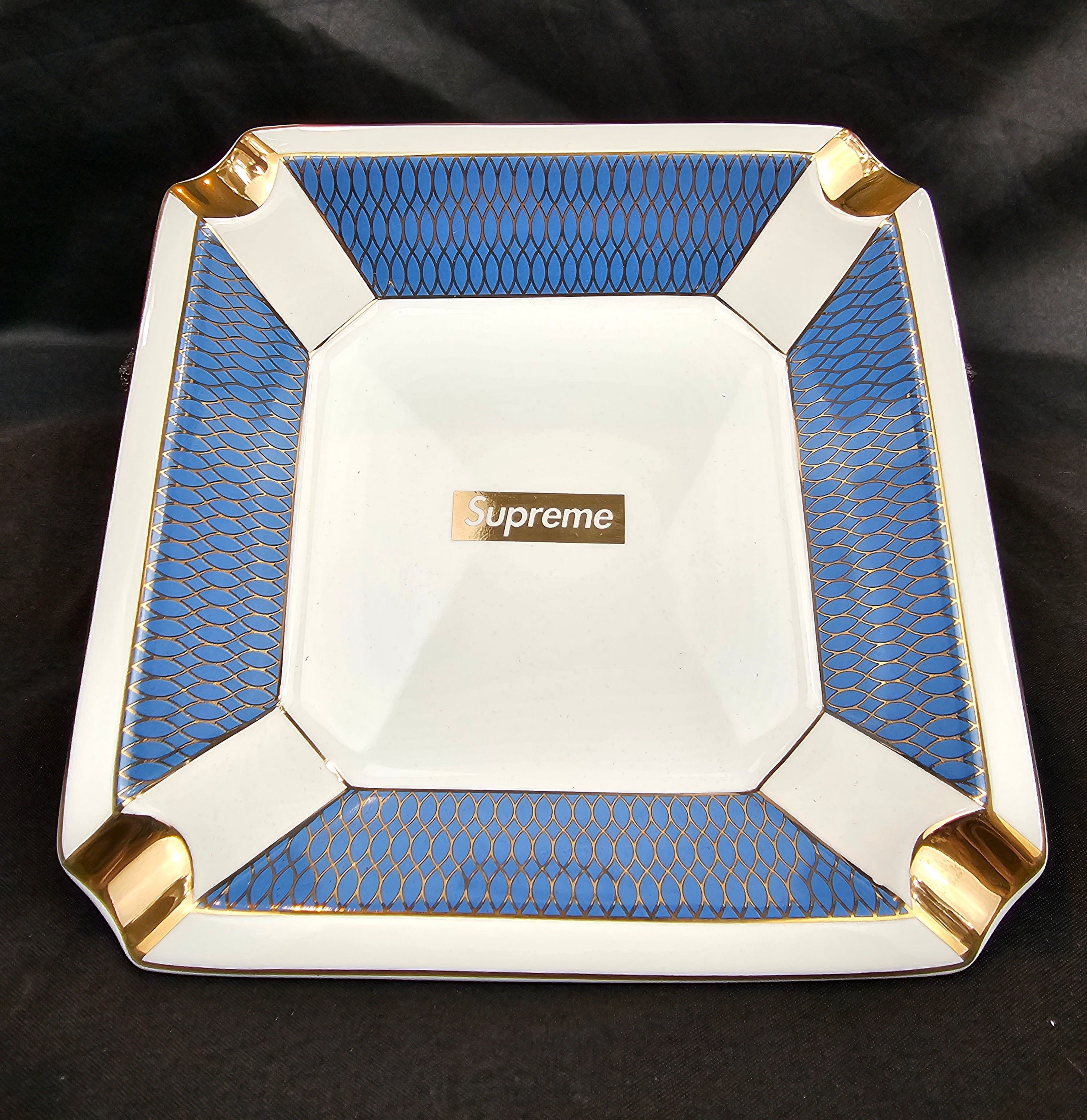 Supreme Supreme FW22 Blue Gold Small Ashtray Ceramic BRAND NEW | Grailed