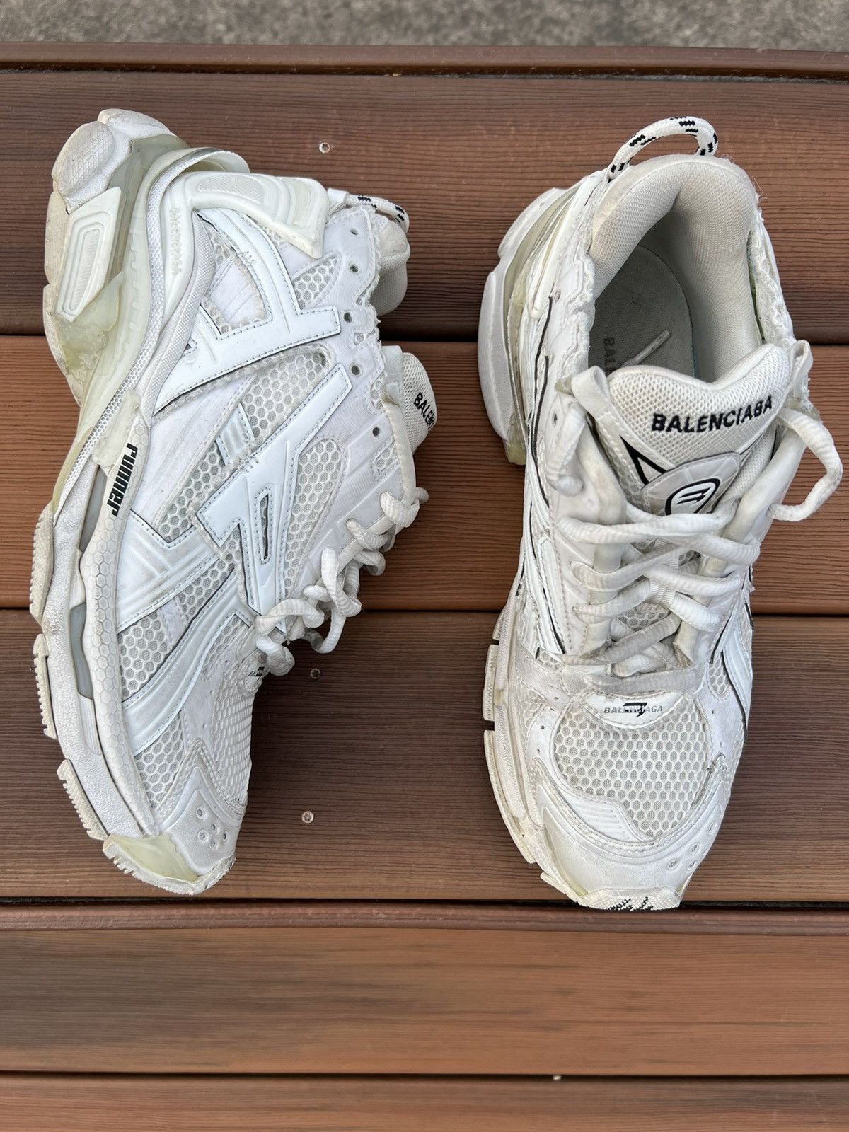 Balenciaga Balenciaga White Runner Sneaker size 11 EU 44 Balenciaga Balenciaga White Runner Sneaker size 11 EU 44