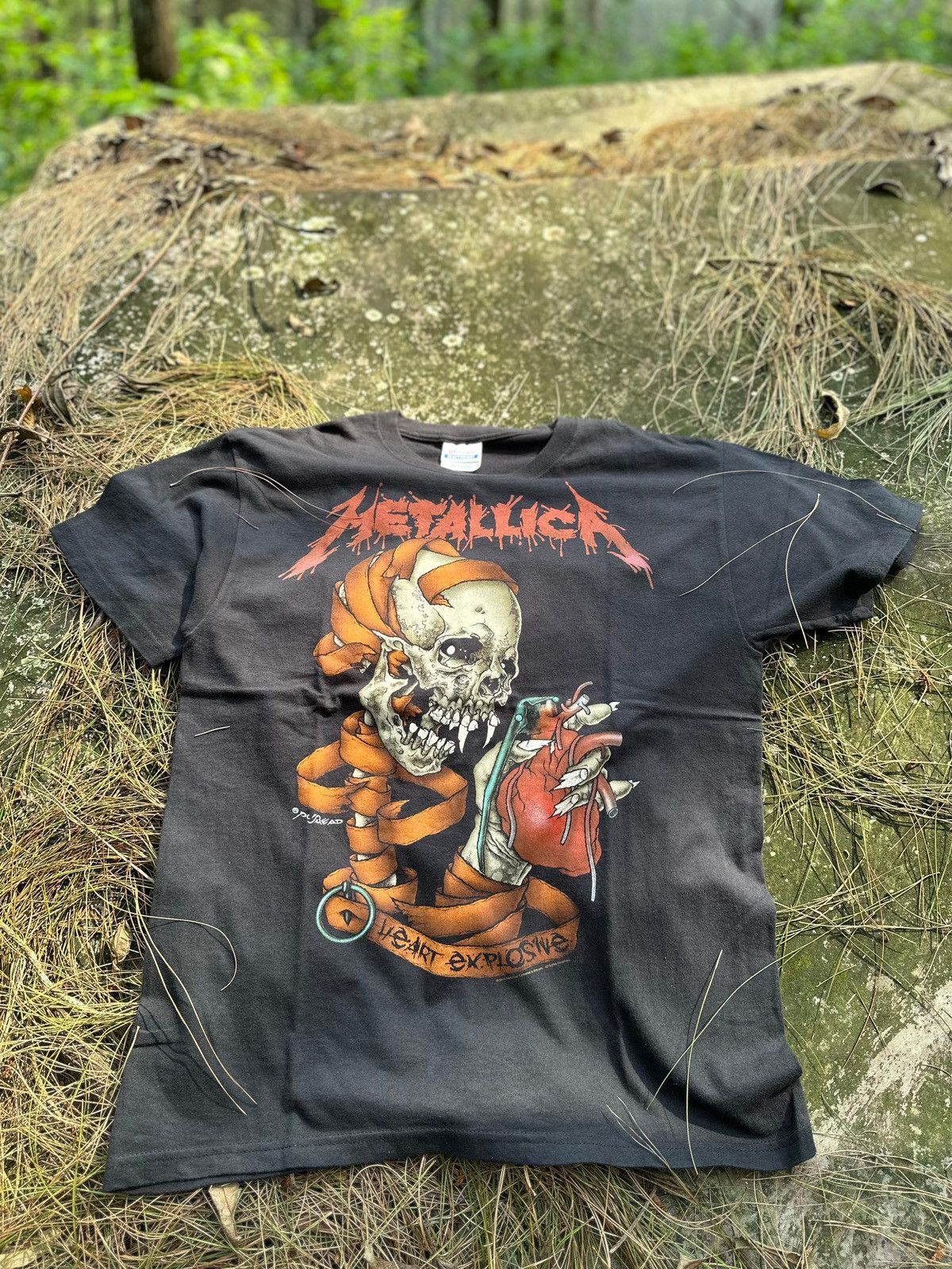 Rare METALLICA HEART EXPLOSIVE | Grailed