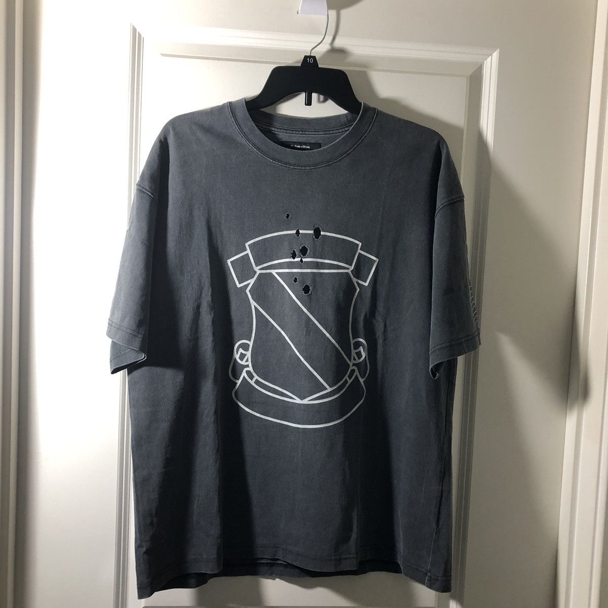 Number (N)ine Number nine shield tee | Grailed