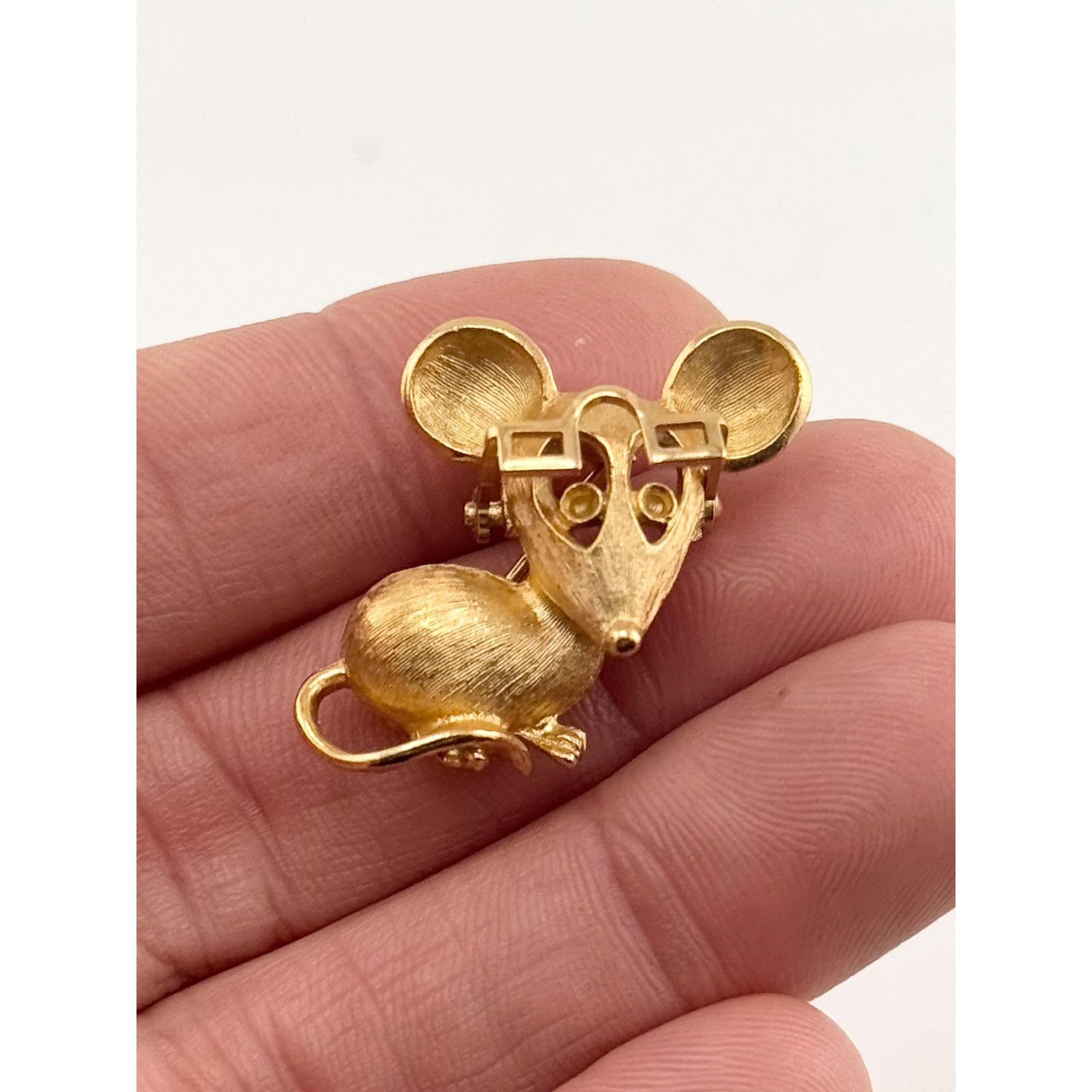 Vintage Vintage Avon mouse with moving articulating glasses pin | Grailed