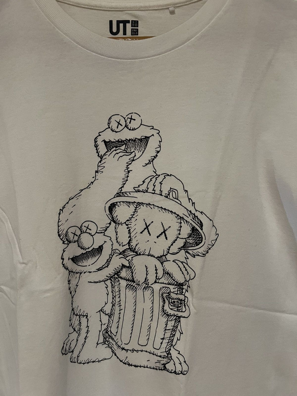 Kaws × Uniqlo KAWS x Uniqlo x Sesame Street Companion Trash Can Outline ...