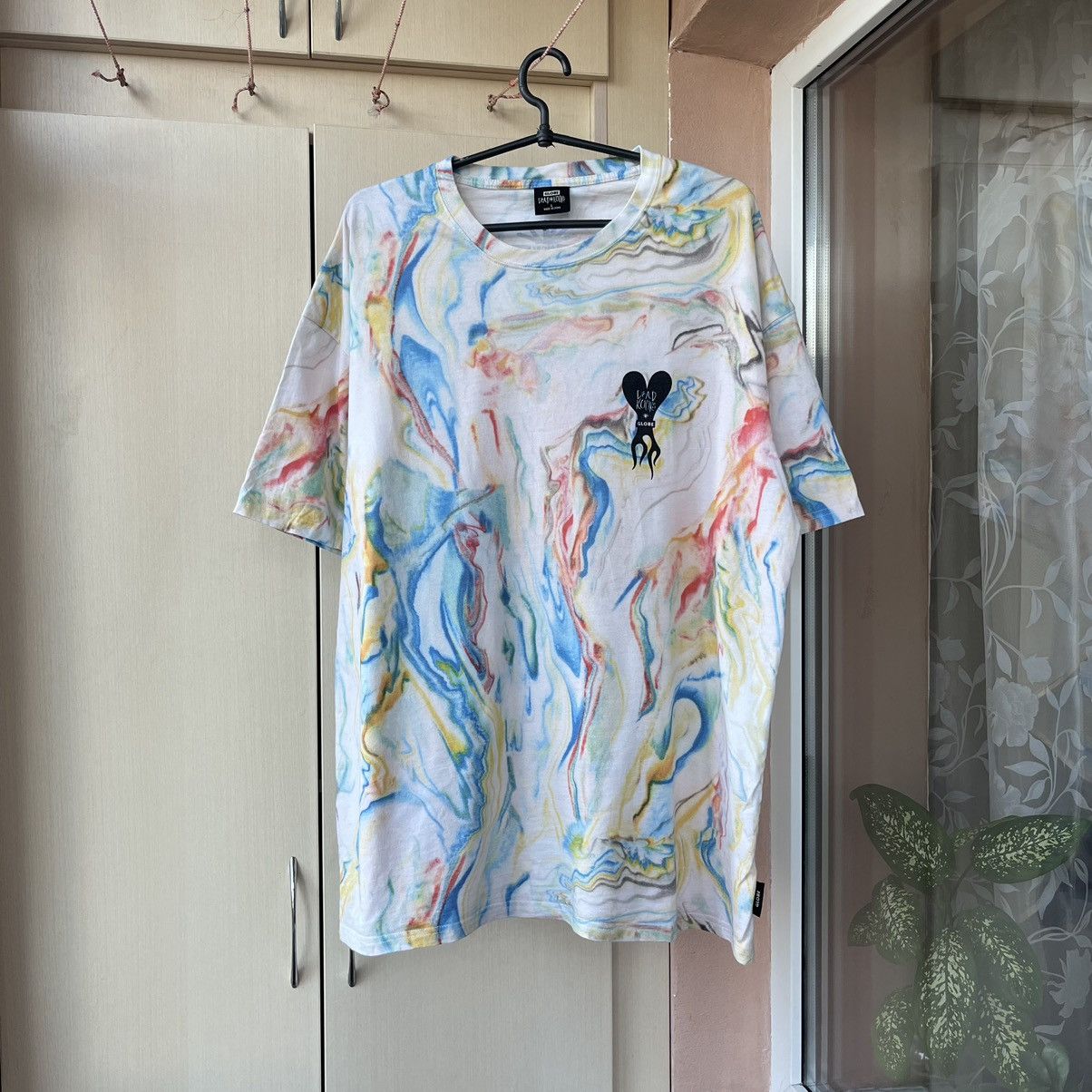 Globe × Streetwear Globe x dead kooks tie die Skateboard Tee Shirt ...