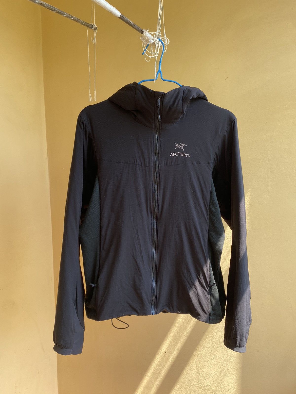 Arc'Teryx × Streetwear Arc’teryx Atom AR Hoody Jacket Gorpcore | Grailed