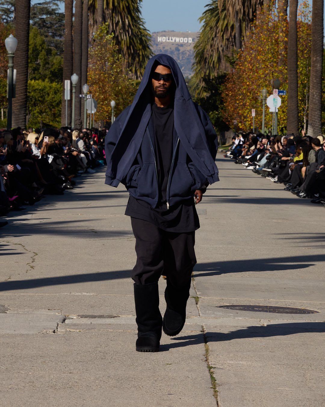 Balenciaga ⚠️LIMITED RARE EXCLUSIVE RUNWAY⚠️Balenciaga Incognito Hoodie ...