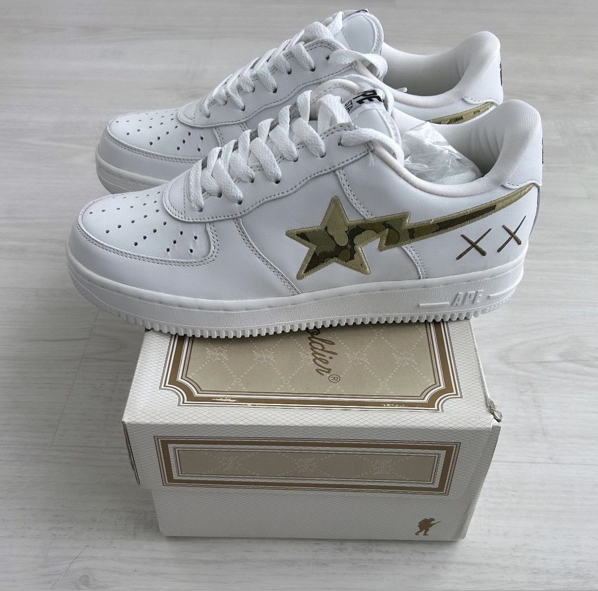 Bape VERY RARE OG 2005 A BATHING APE X KAWS CLOUD BAPESTA | Grailed