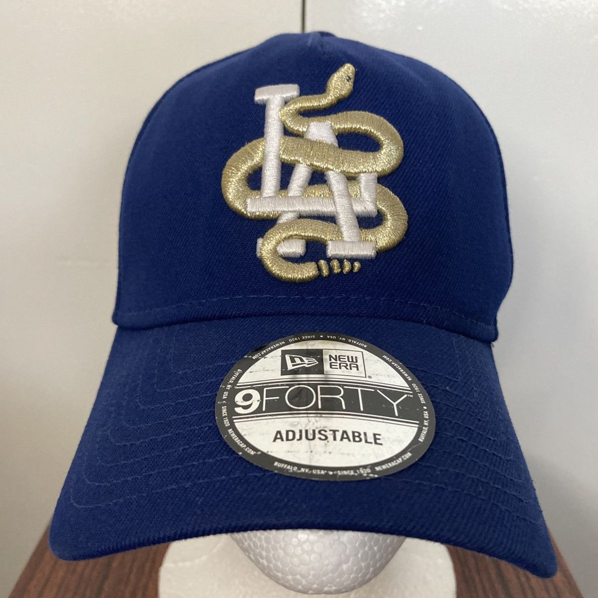 New Era NEW ERA 9FORTY LOS ANGELES DODGERS YEAR OF SNAKE LA CAP HAT ...