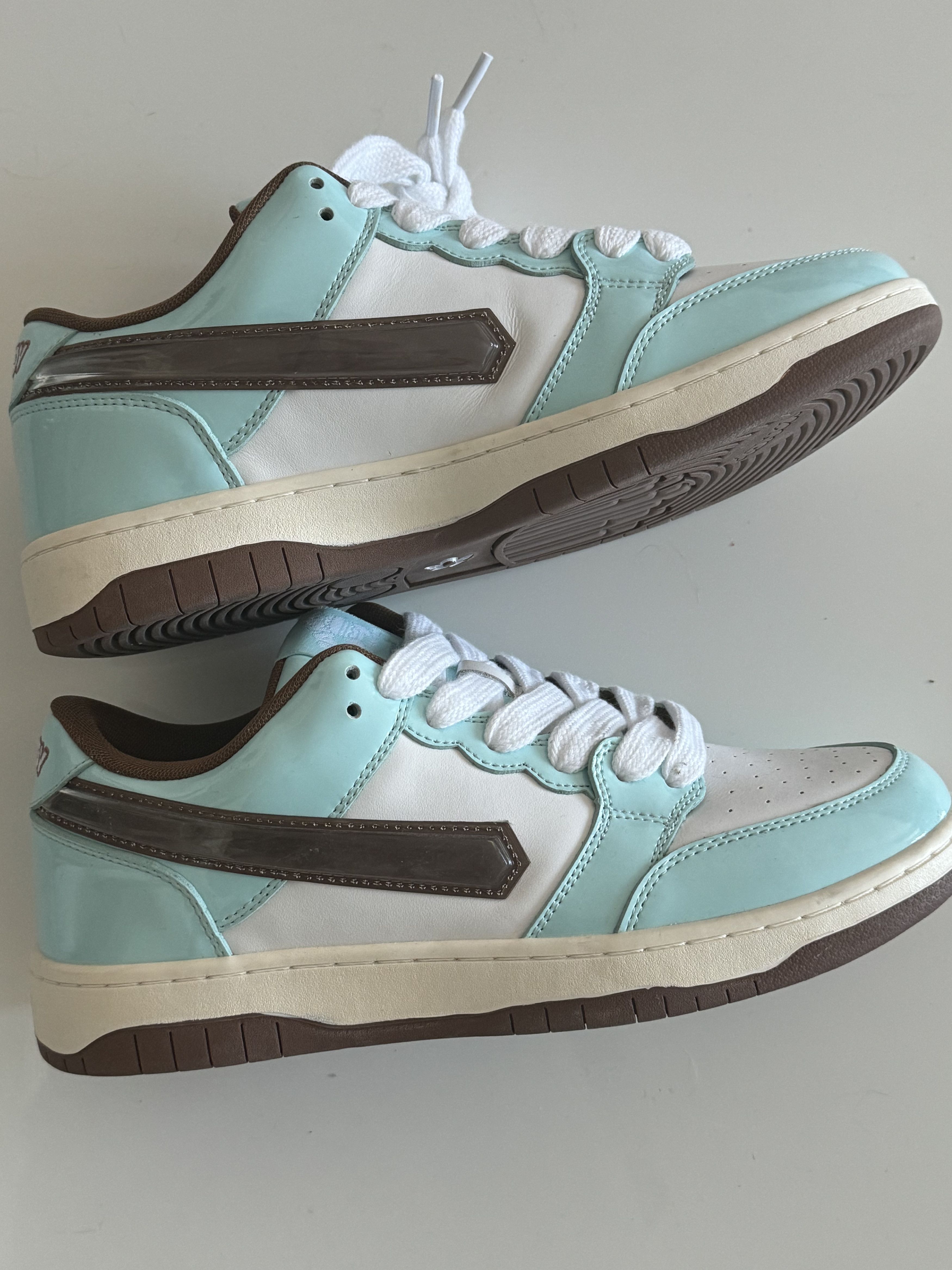 Vandy The Pink Vandy The Pink Cola Dunks Complex Con Exclusive 2022 ...