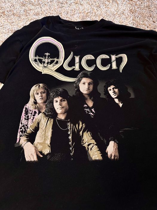 Rock Band Queen Official Merch 2022 T-shirts Tee Big Logo | Grailed