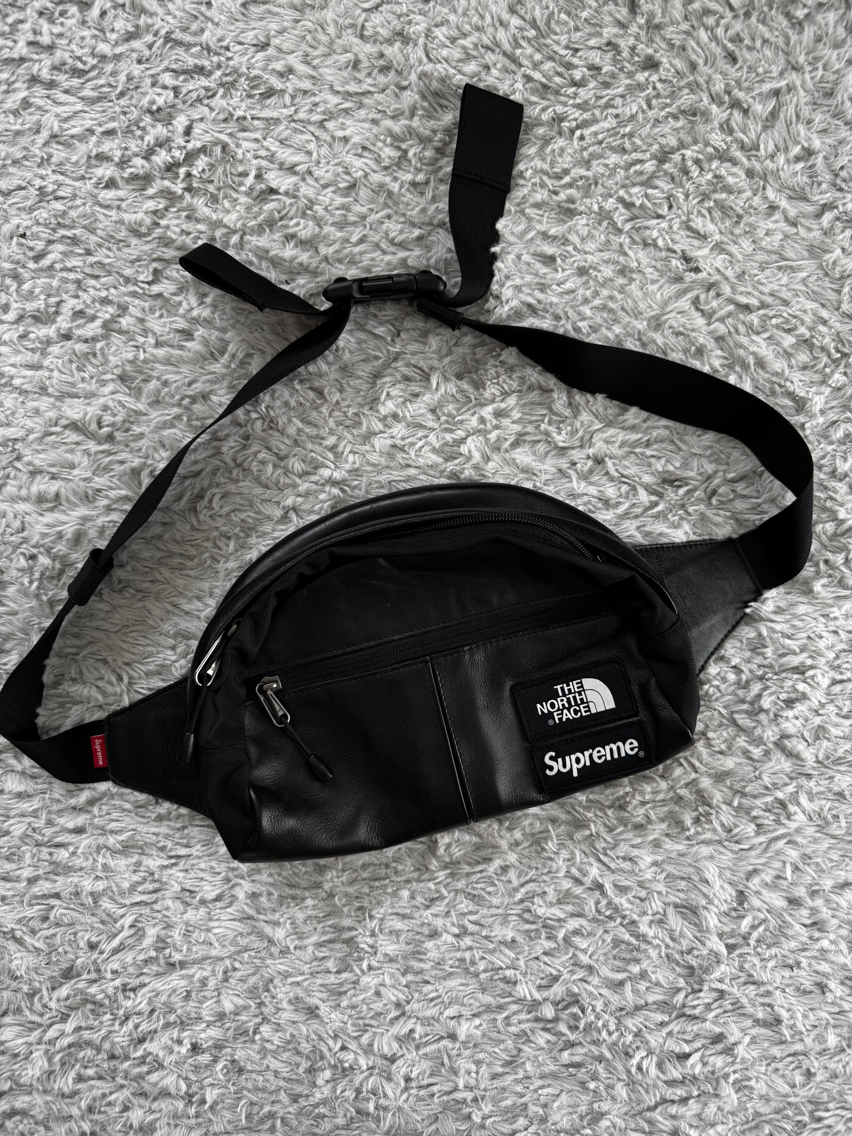 Supreme × The North Face Supreme the North Face leather Roo Supreme × The North Face Supreme the North Face leather Roo