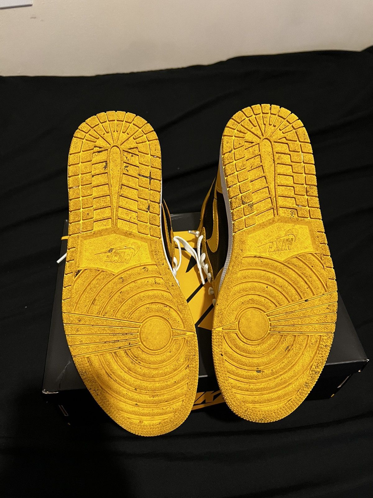 Nike Jordan 1 pollen | Grailed