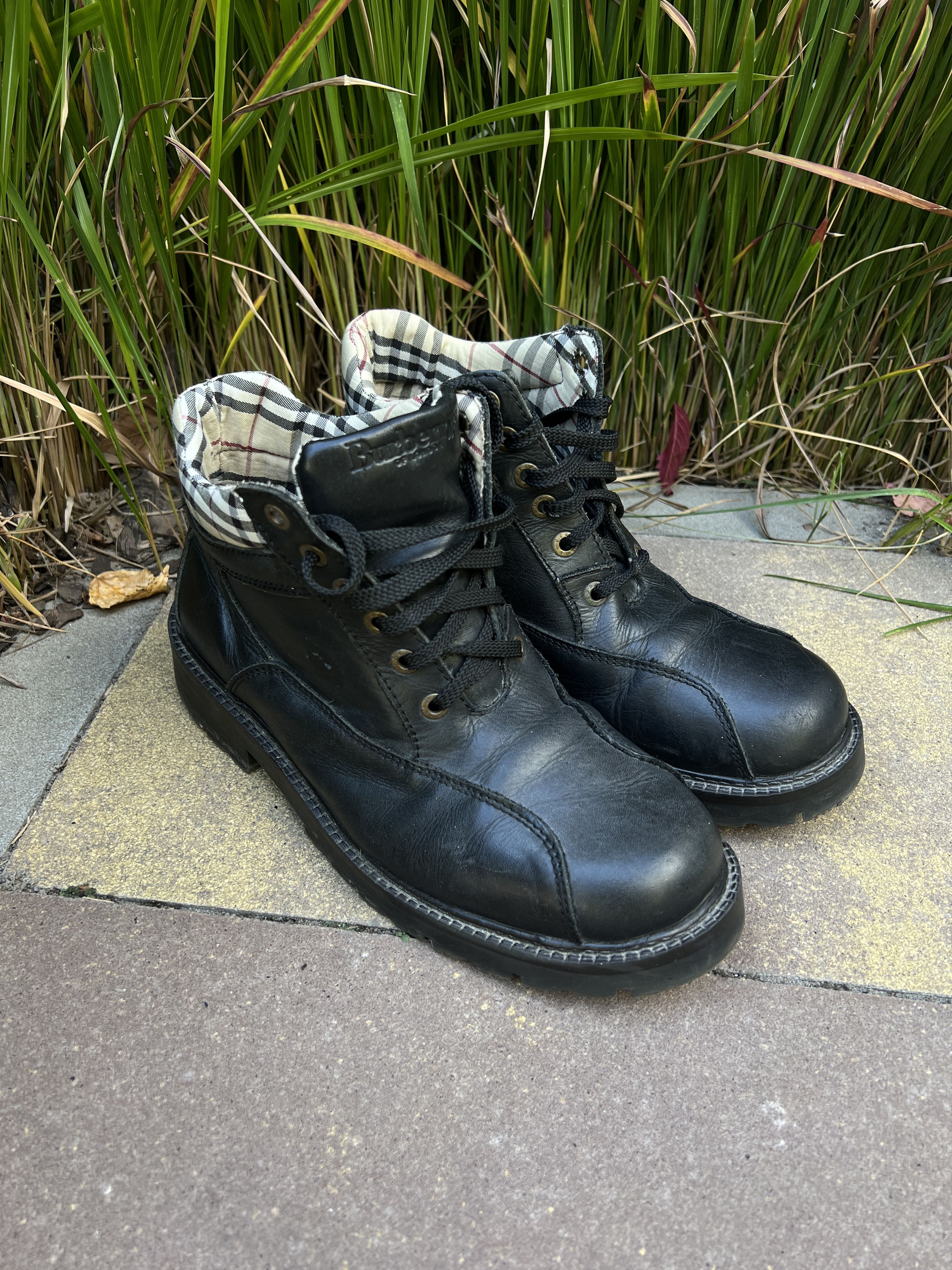 Vintage Burberry’s vintage nova check boots | Grailed