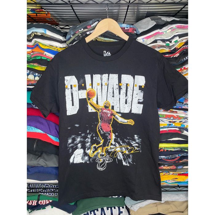 NBA Y2K NBA Miami Heat Dwayne Wade Graphic Medium Men's T-Shirt | Grailed