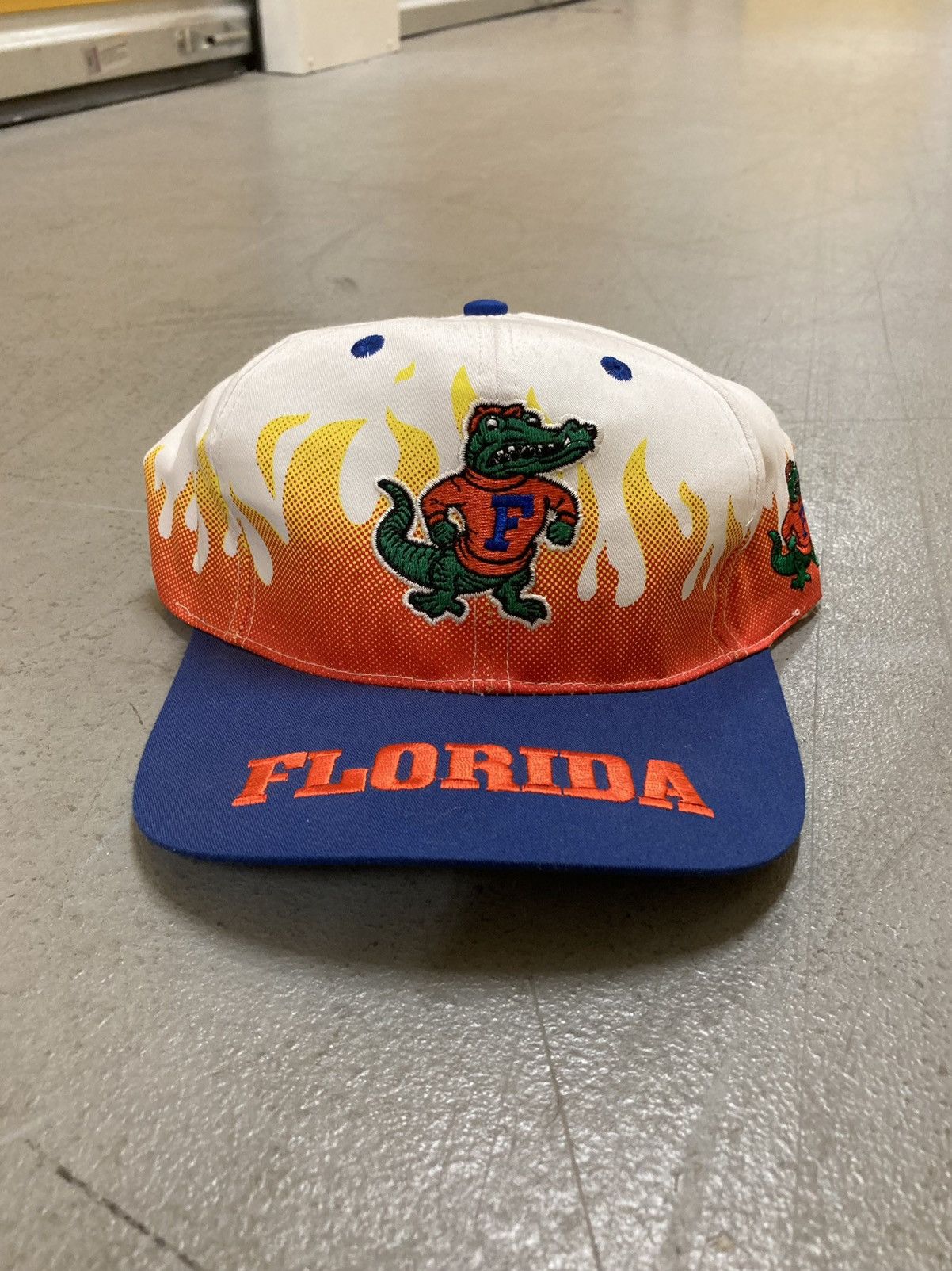 Florida Gators × Ncaa × Vintage Crazy Vintage Florida Gators On Fire ...
