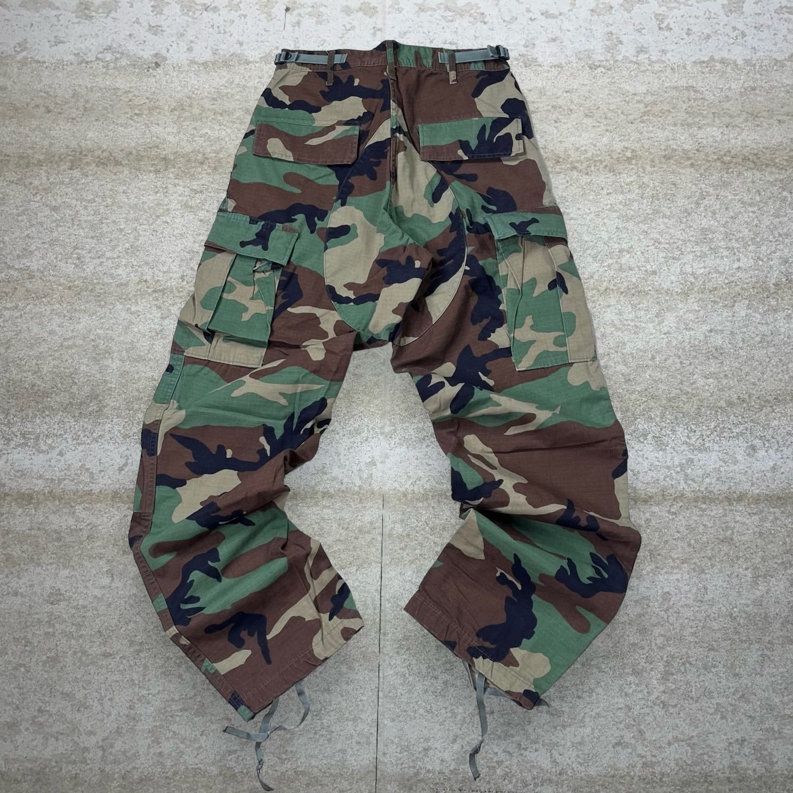 Vintage Crazy Vintage 90s Military Camo Tactical Pants Baggy S Reg ...
