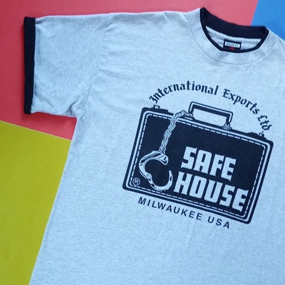 Vintage Vintage 90s Safe House Milwaukee USA Single Stitch T-Shirt ...