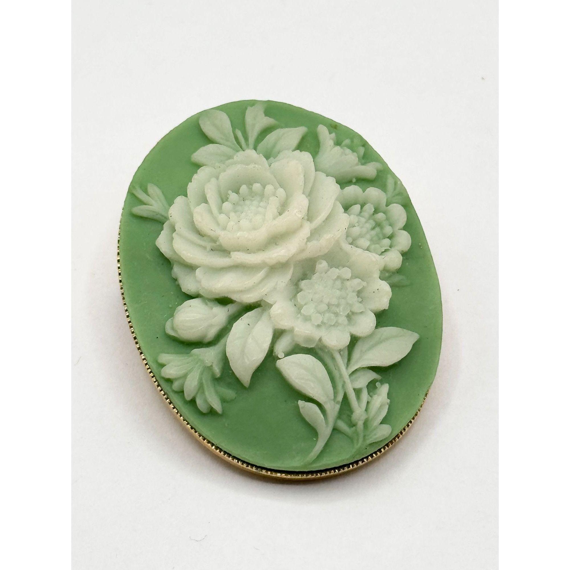 Vintage Vintage acrylic floral cameo brooch pin | Grailed