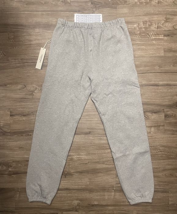 Fear of God Fear of God Essentials Sweatpants Dark Oatmeal 2022 size S ...