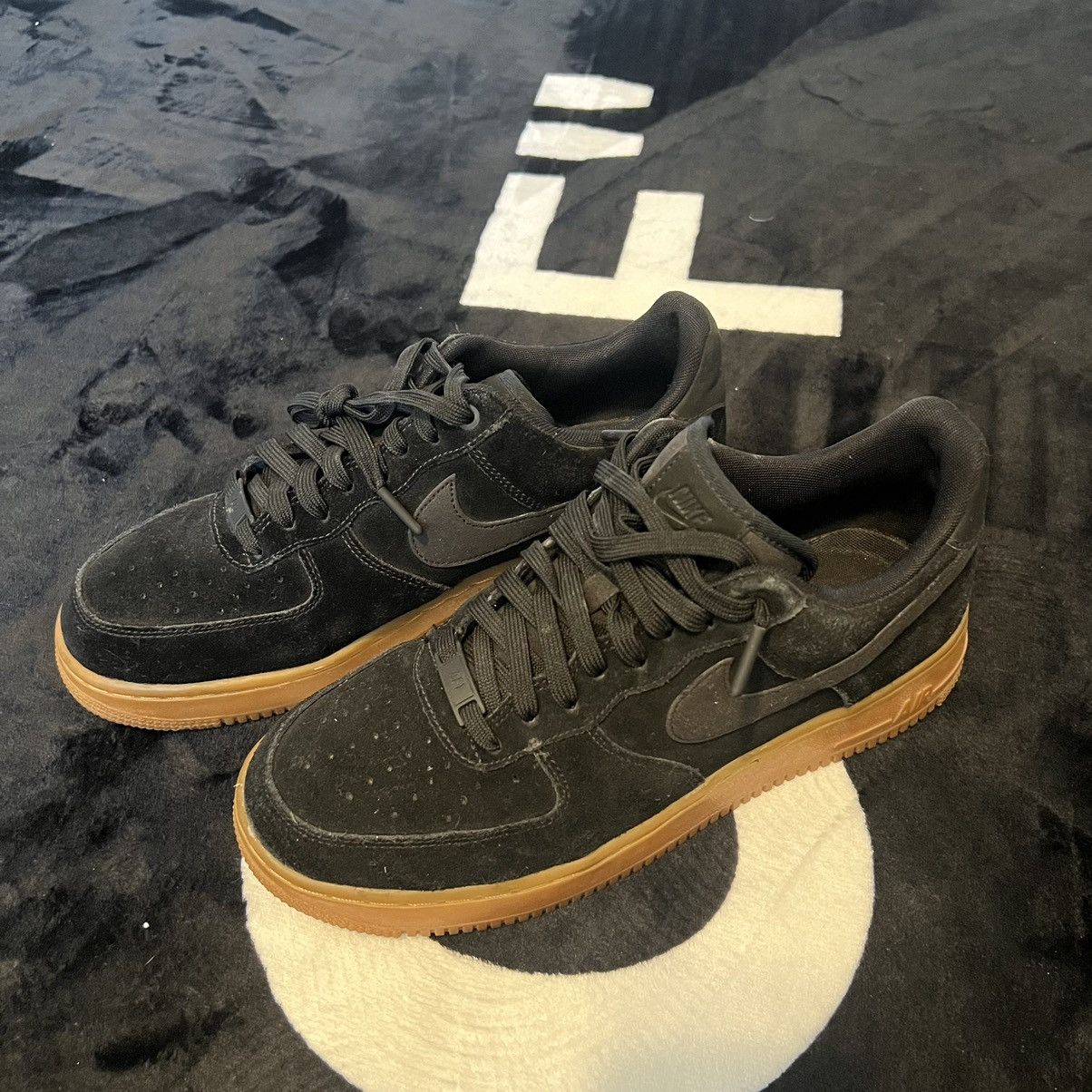 Nike × Streetwear × Vintage NIKE AIR FORCE 1 LOW BLACK SUEDE GUM BOTTOM ...