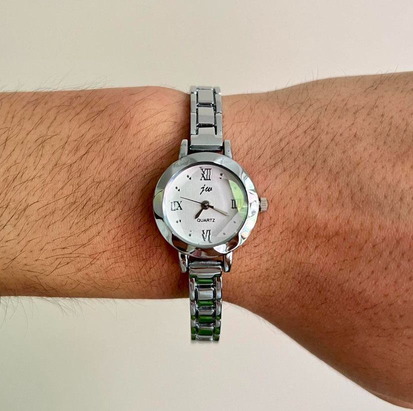 Silver 2000s vintage style cute round stainless steel quartz watch ...