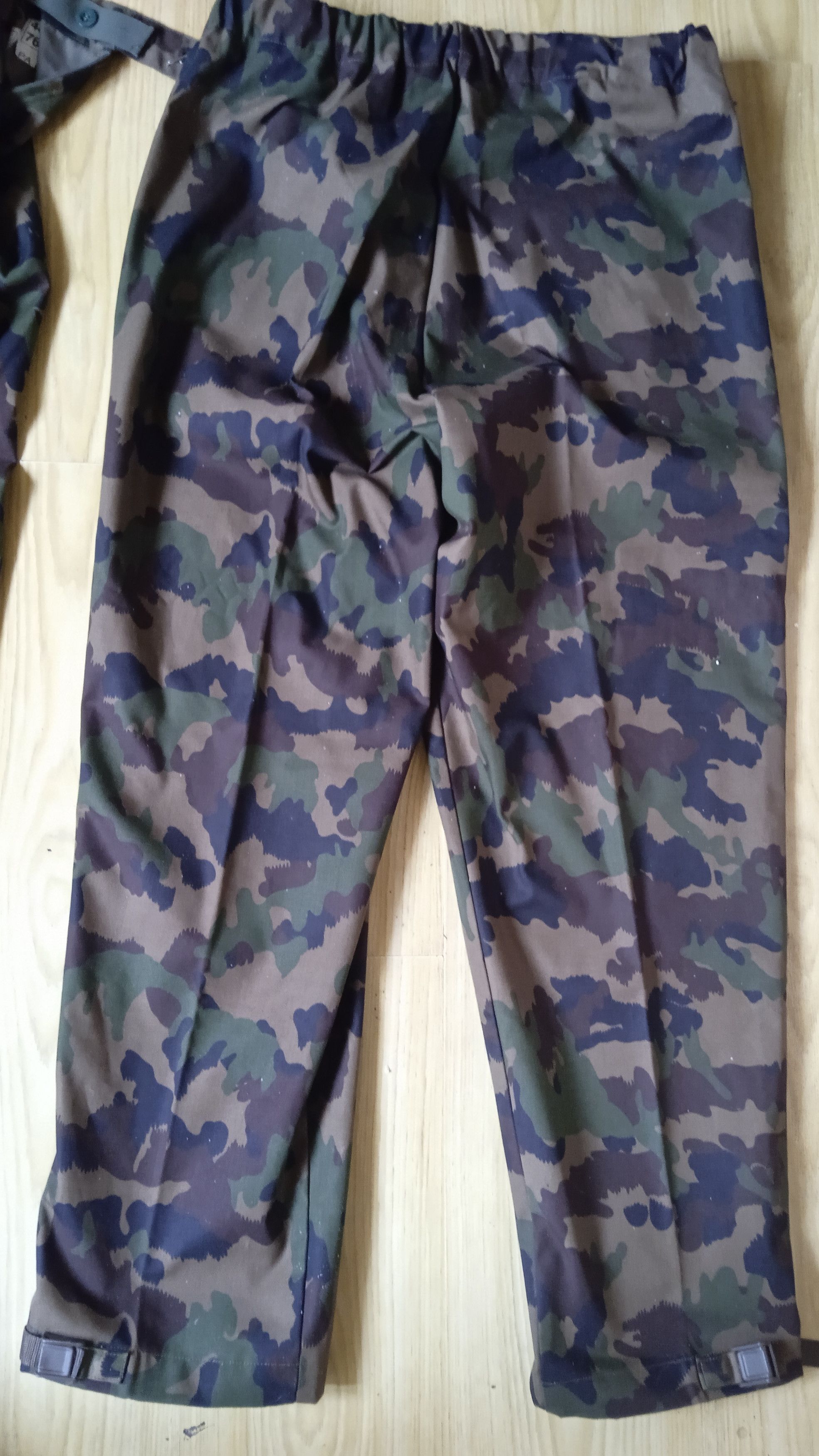 Military Vintage Swiss TAZ-90 Camo Combat Trousers | Grailed