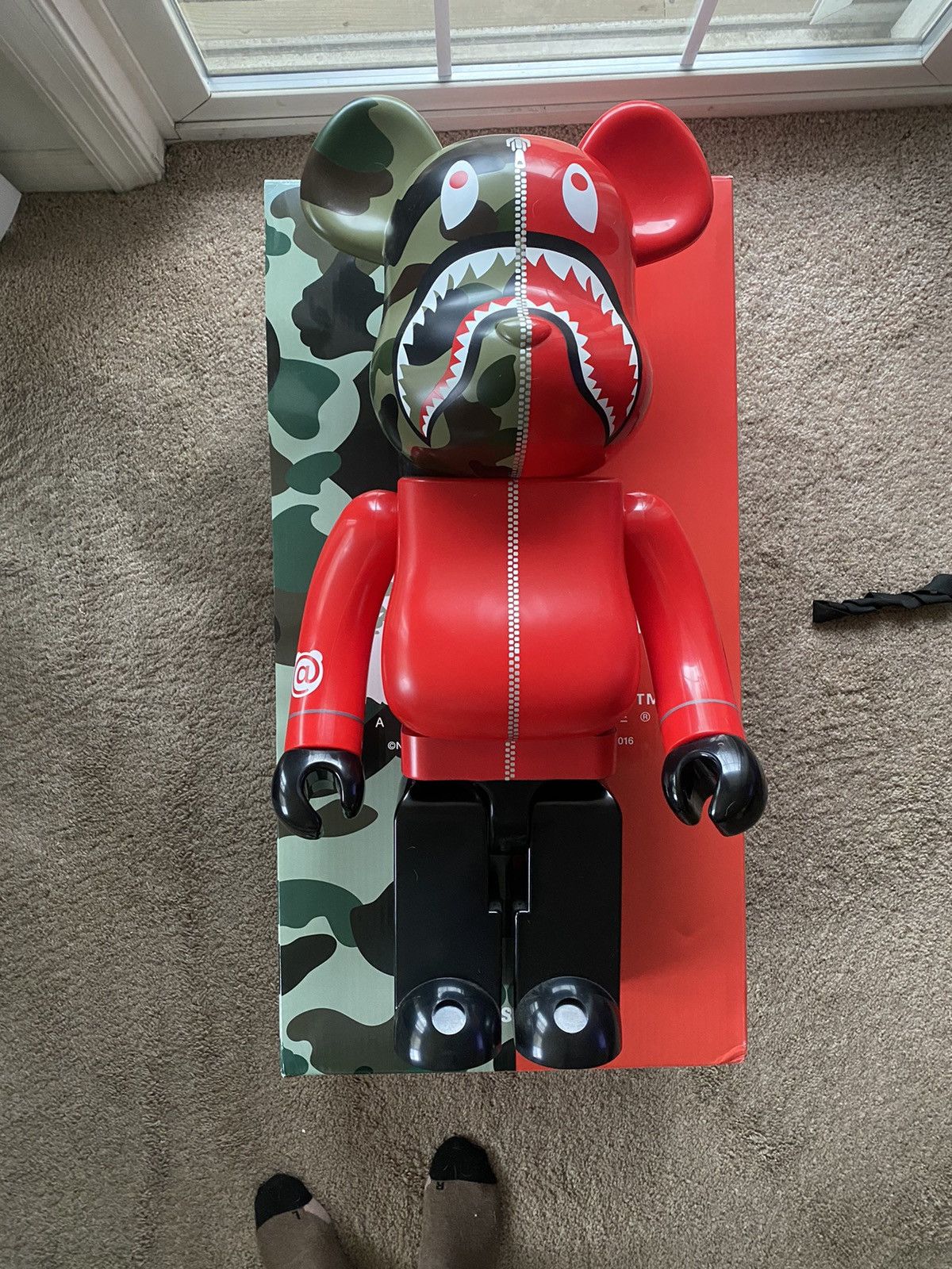 Bape × Medicom Bearbrick Bape x Medicom Toy Bearbrick 1st Camo red 1000 ...