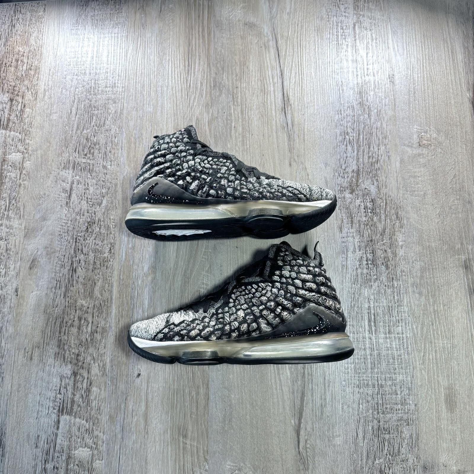 Nike NIKE • Lebron 17 "2019 In The Arena" (11M) | Grailed