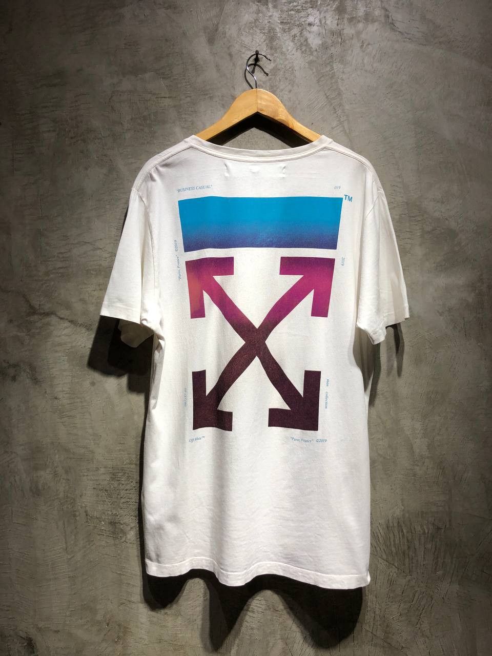 Off-White Off-white gradient arrows tee | Grailed