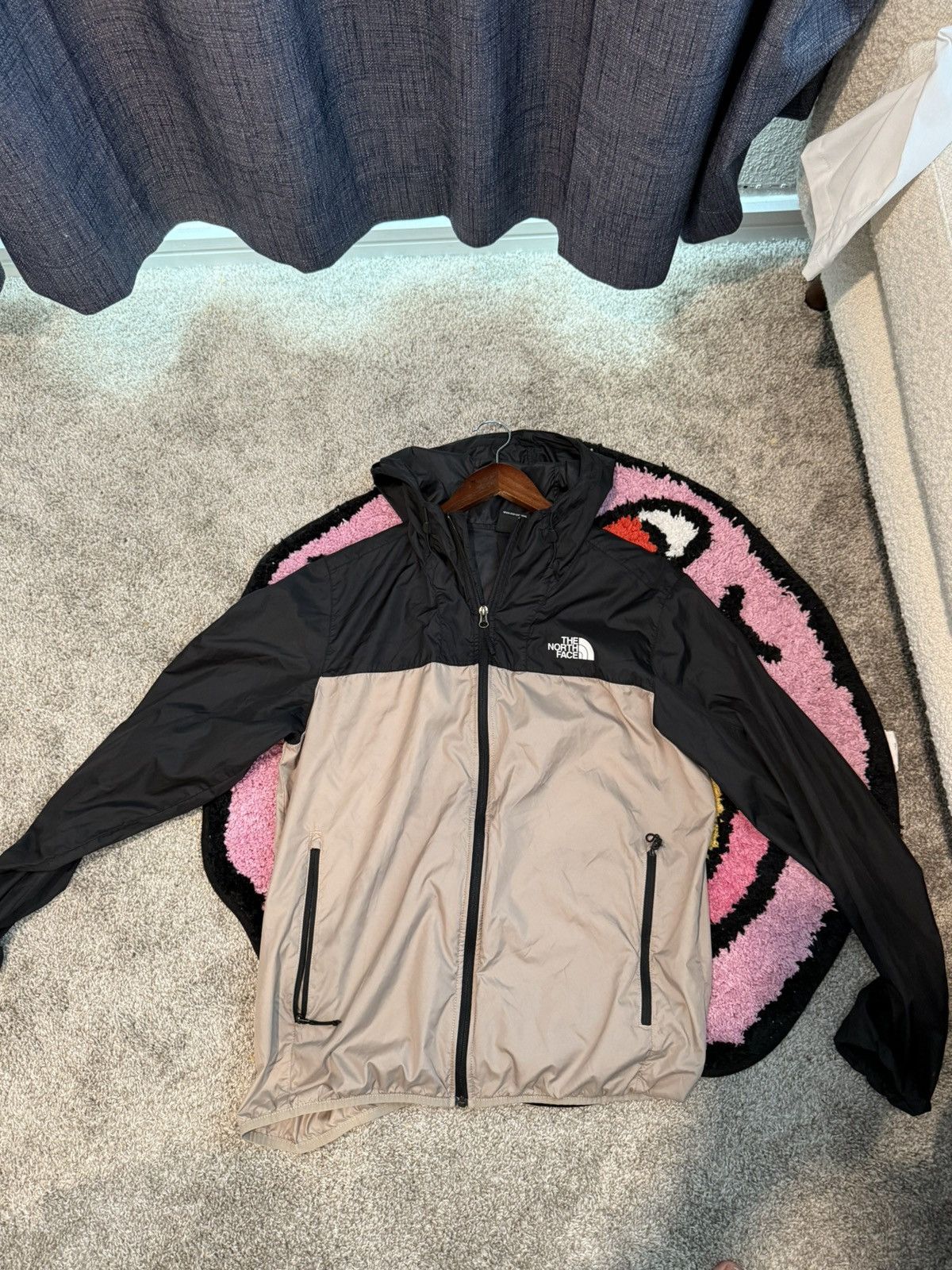 The North Face Men’s North Face black and cream windbreaker | Grailed