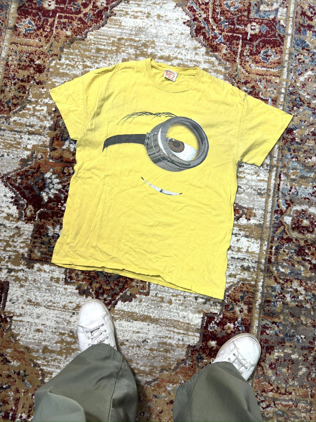 Rare × Streetwear × Vintage ᶠᵃⁿᶜʸᵍᵘʸ Y2K Minion TeeVintage T Balenciaga ...