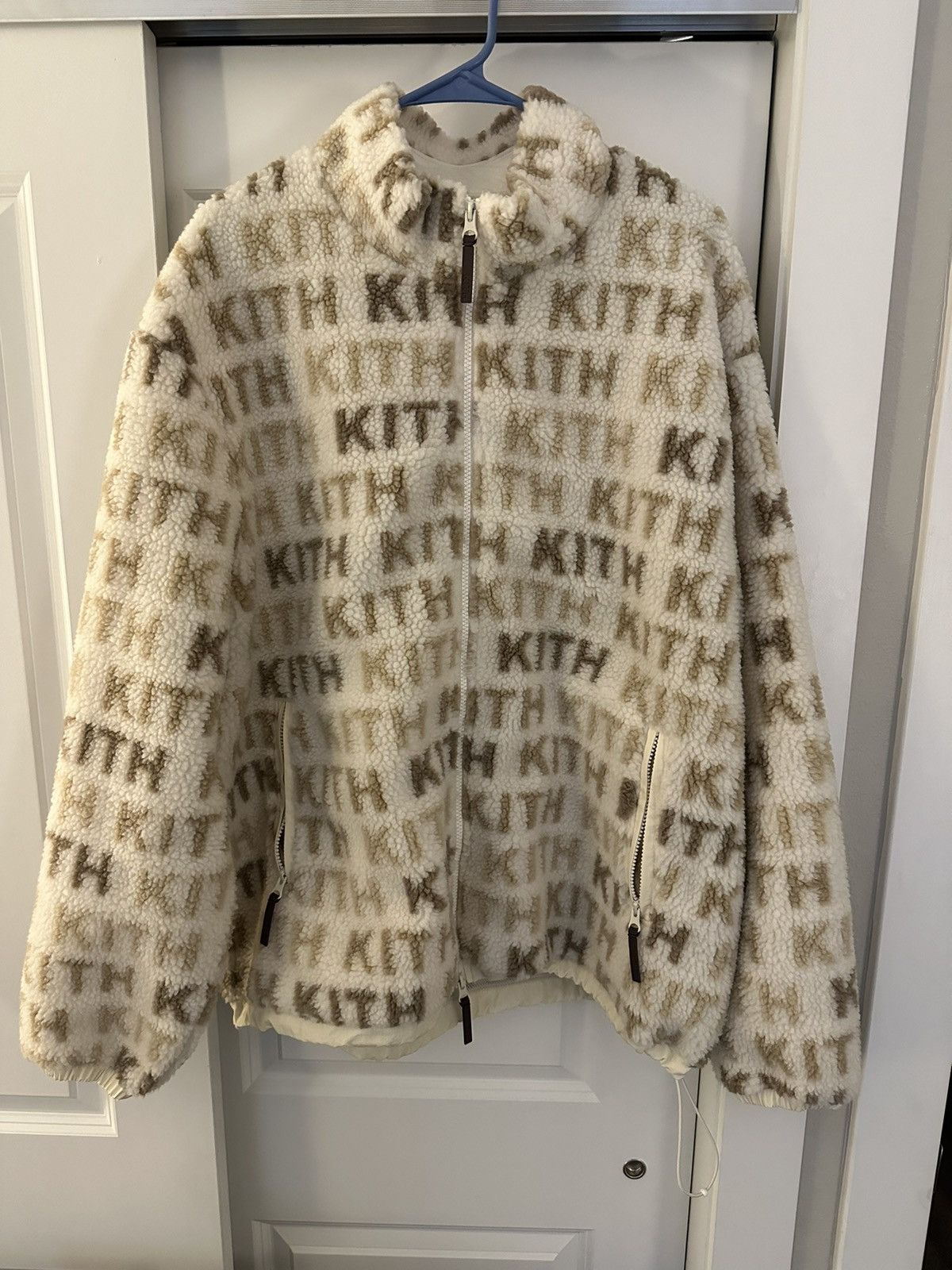 Kith FW23 Kith Pinehurst Sherpa Full Zip Sandrift XXL NEW | Grailed