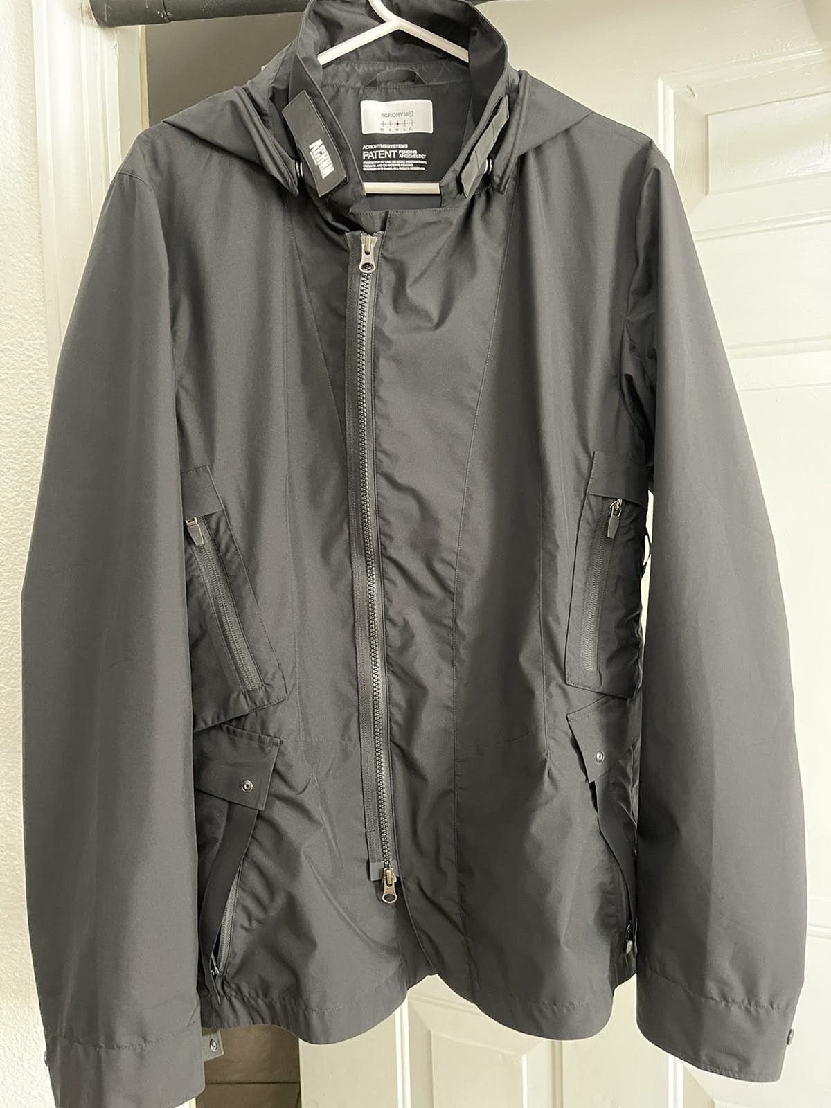 Acronym Acronym J29-WS SS21 | Grailed