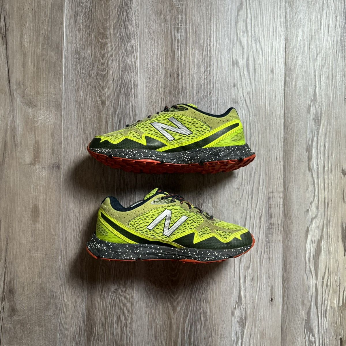New Balance × Streetwear × Vintage NEW BALANCE • 910 V2 "Neon Trail ...