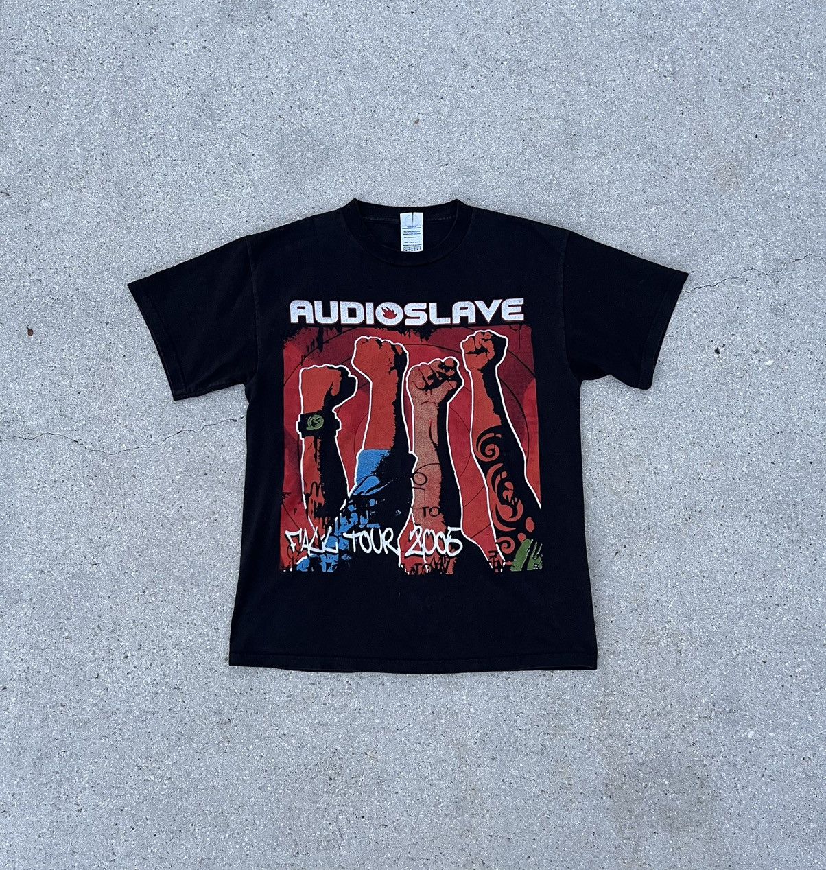 Band Tees × Vintage Vintage 2005 Audioslave Fall Tour Rock Band Faded T ...