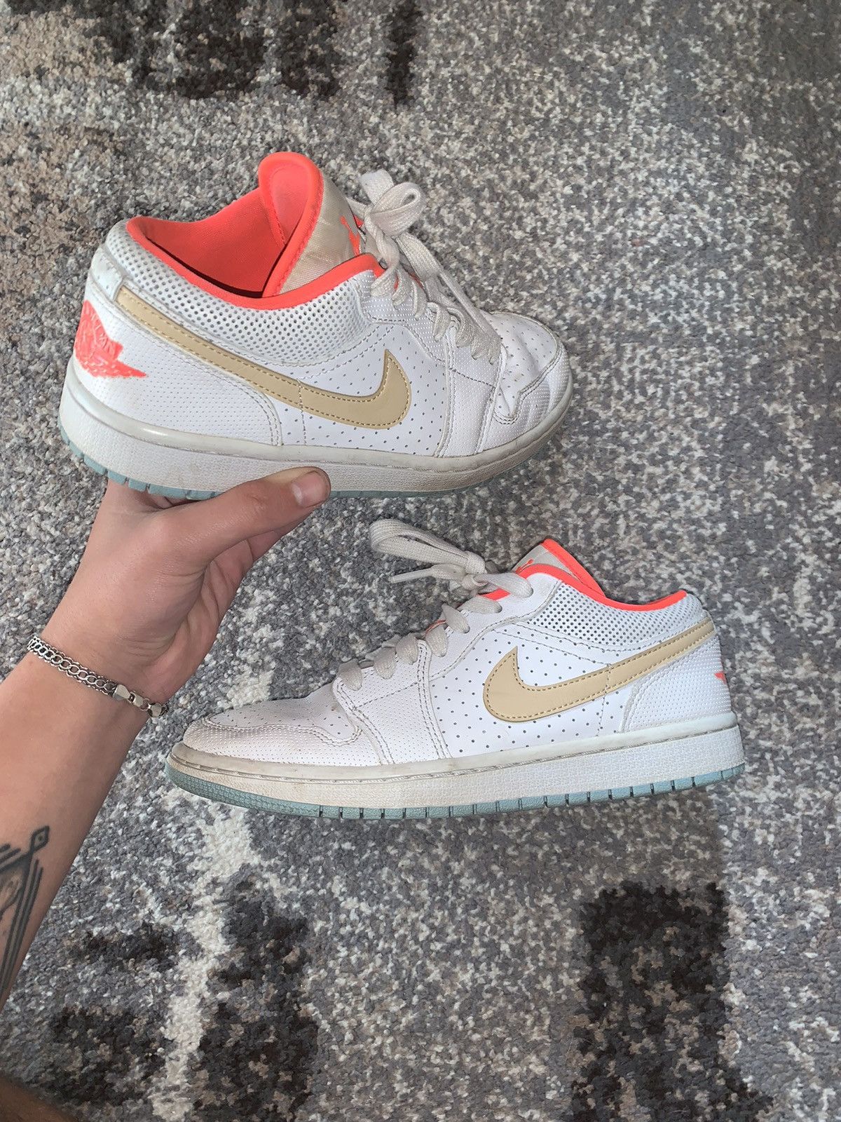 Jordan Brand × Nike × Streetwear Air Jordan 1 low se white sesame | Grailed