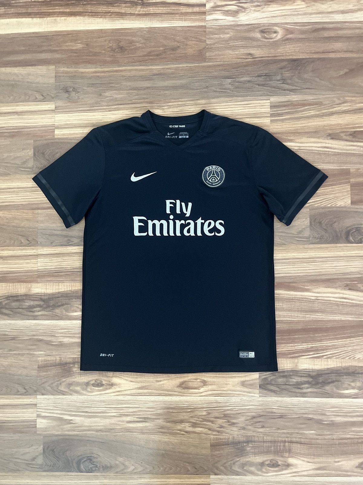 Nike × Vintage 2015-16 PSG Third Kit | Grailed