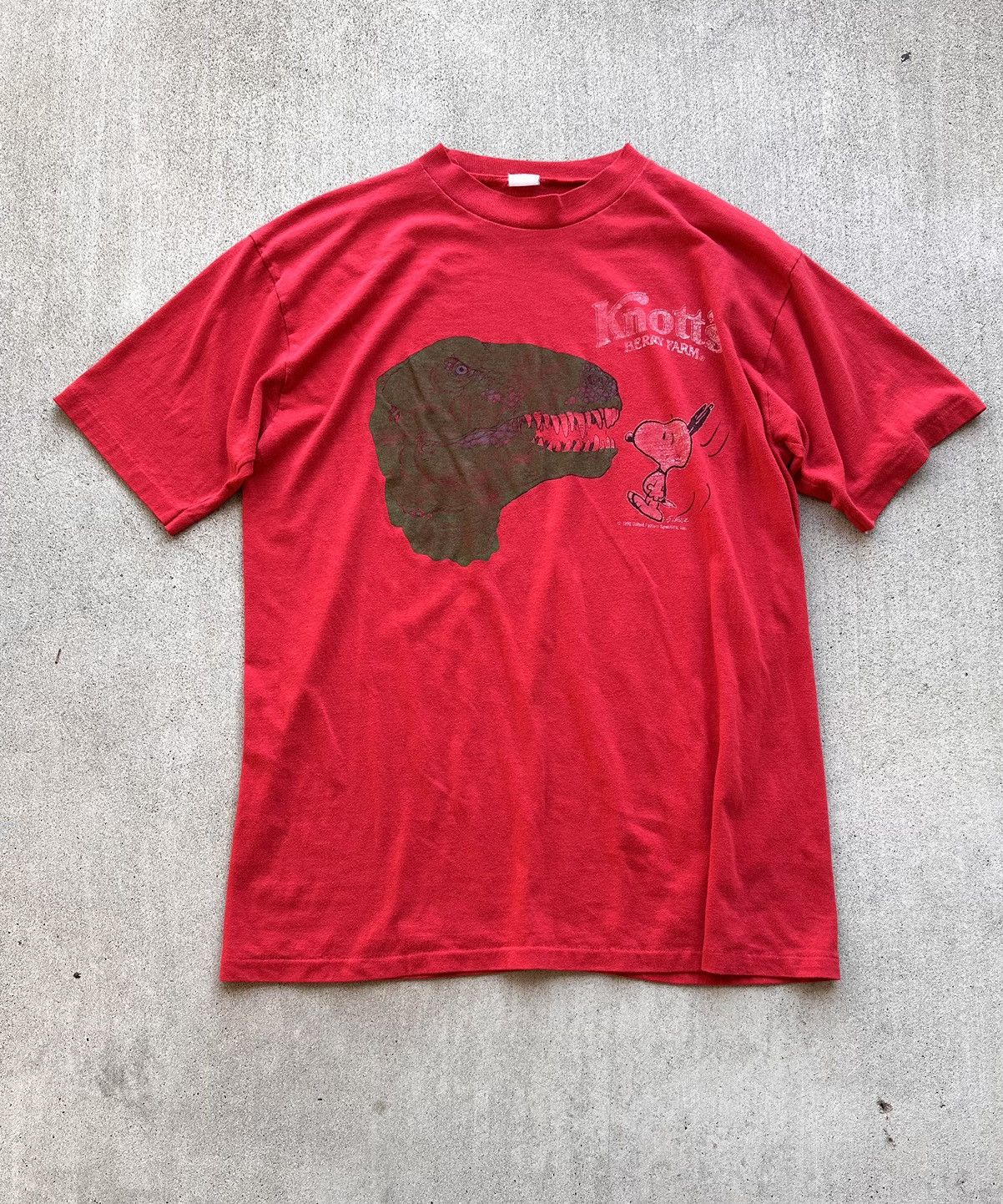 Vintage Vintage Knotts Berry Farm Snoopy T-rex M Red Single Stitch ...