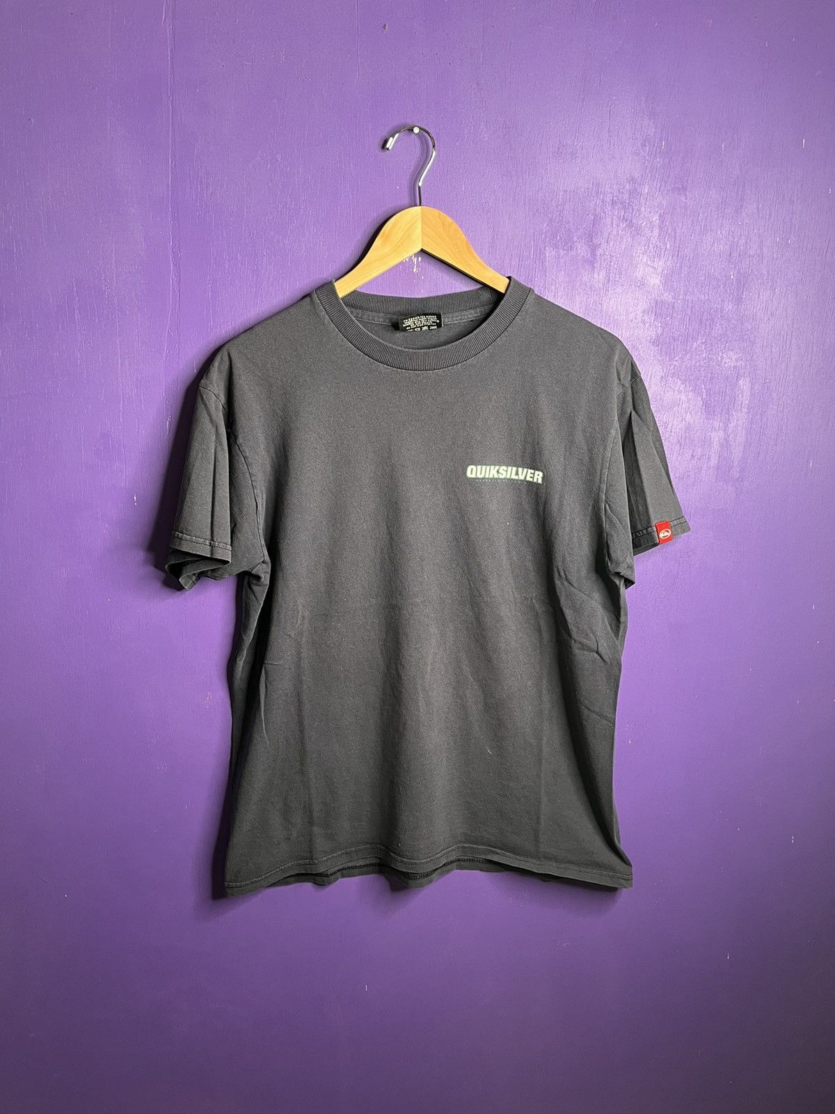 Quiksilver × Vintage Vintage 00s Quicksilver circle logo mullet t-shirt ...