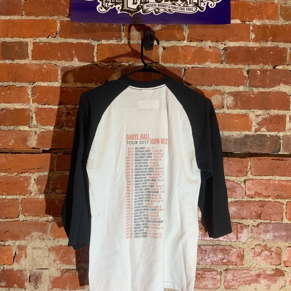 Designer Daryl hall & John oats small white graphic tour T-shirt | Grailed