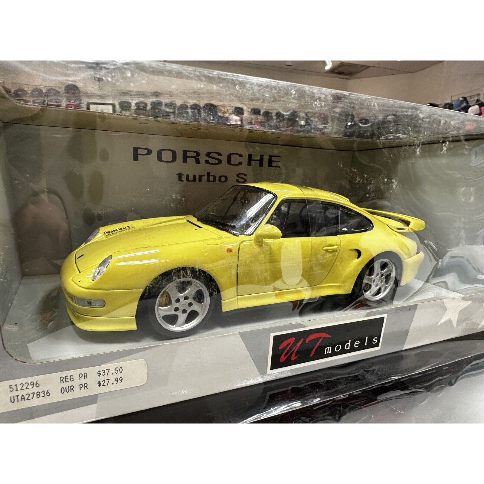 Porsche Design Porsche 993 Turbo S Yellow 993 Turbo Maroon 1/18 UT ...