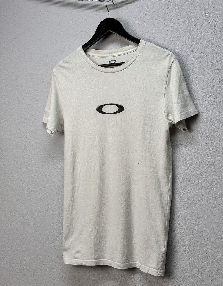 Oakley × Streetwear × Vintage Vintage 2000s Oakley Shadow Logo Graphic ...