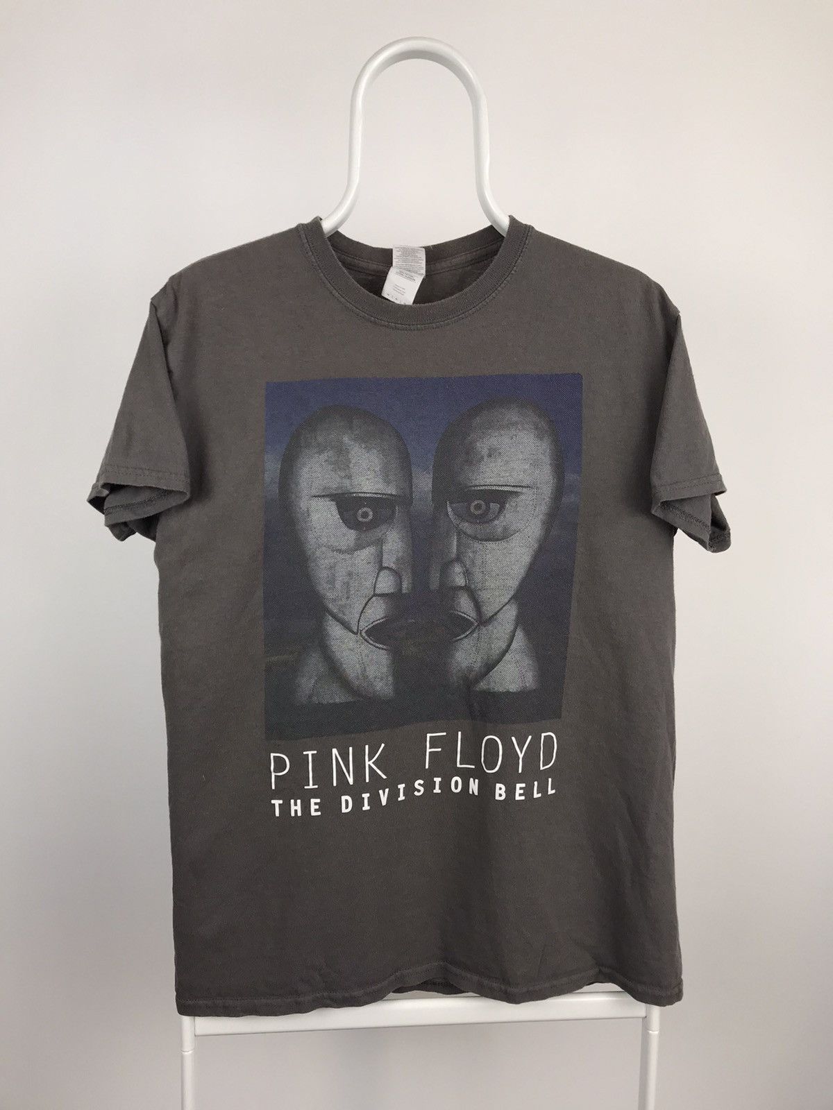 Vintage Vintage Pink Floyd The Division Bell Big Logo tee | Grailed