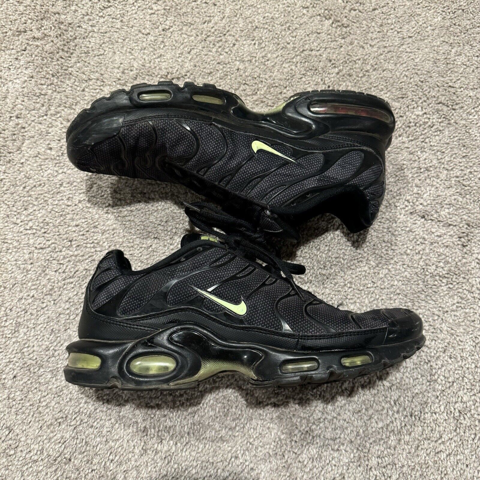 Nike Nike Air Max Plus TN Green Volt Men’s Sneakers Size 11 Black | Grailed